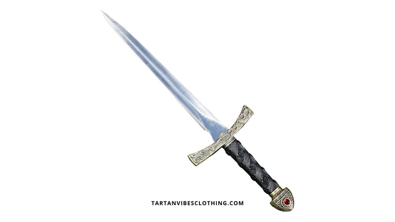 Understanding the Scottish Dirk: More Than Just a Dagger