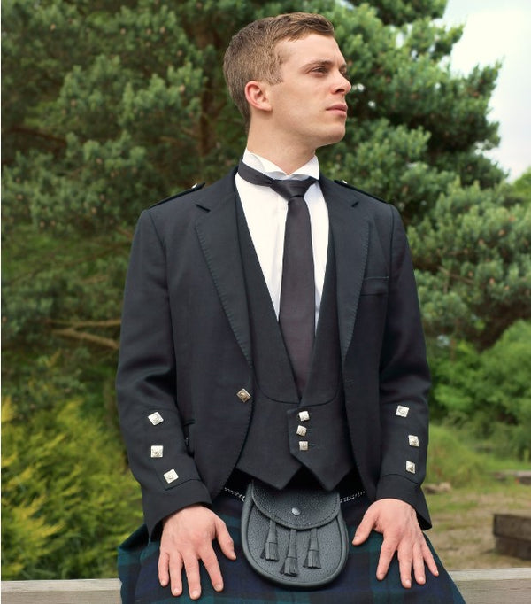 Traditional Highland Dress: A Timeless Symbol of Scottish