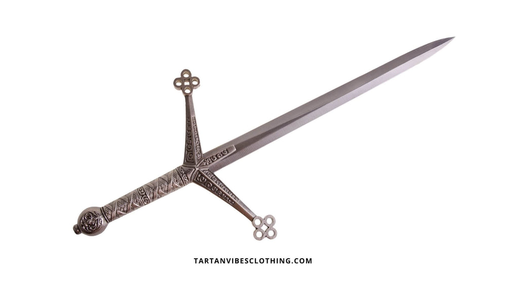 Understanding the Scottish Dirk: More Than Just a Dagger