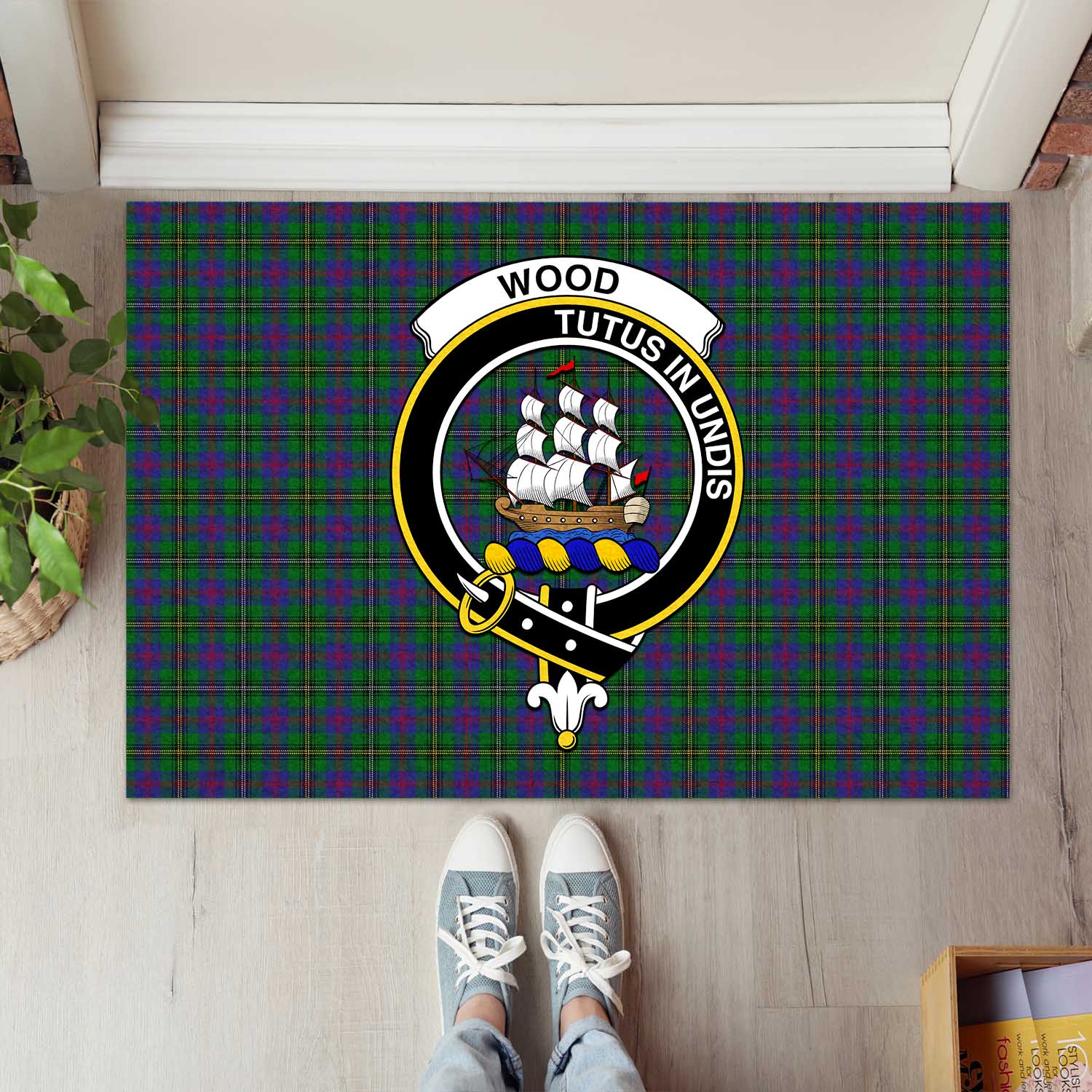 Wood Tartan Door Mat with Family Crest