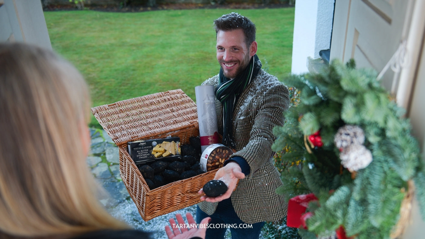 Edinburgh Hogmanay Meaning & Scottish New Year Traditions